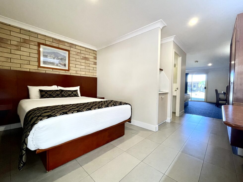 Western Heritage Motor Inn Gallery: photos of our Moranbah Motel